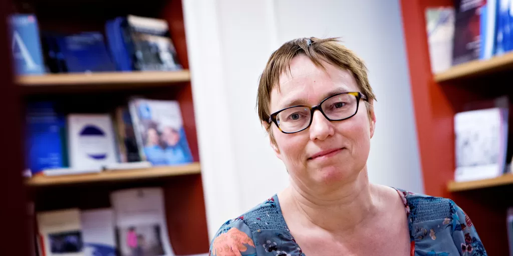 Forsker Kristine Nergaard tror vi må forvente moderate oppgjør i flere ...
