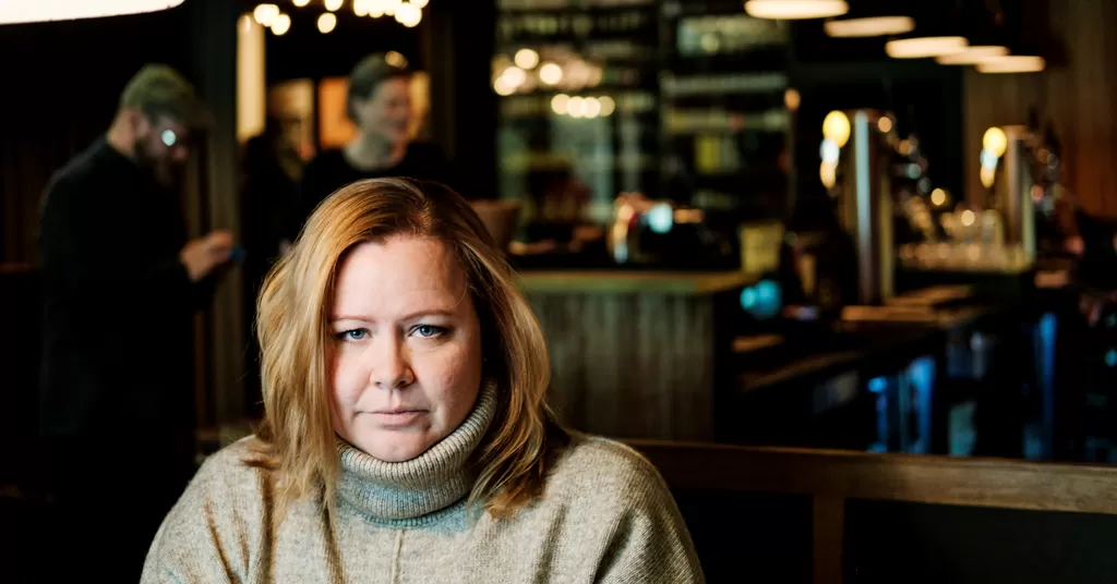 Merethe har sett kolleger kaste opp i søppelbøtta mens de lager mat ...