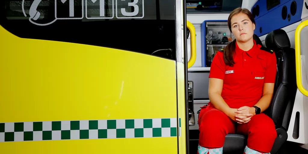Ambulansearbeider Linn: – Geværet pekte rett mot meg, og han brølte ...