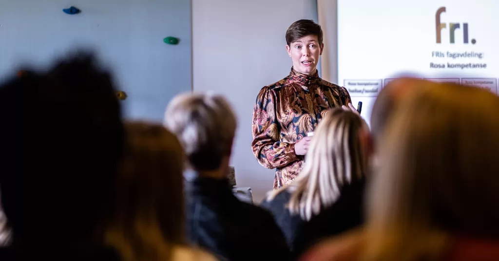 Heidi drar rundt på arbeidsplasser for å gjøre ansatte tryggere ...