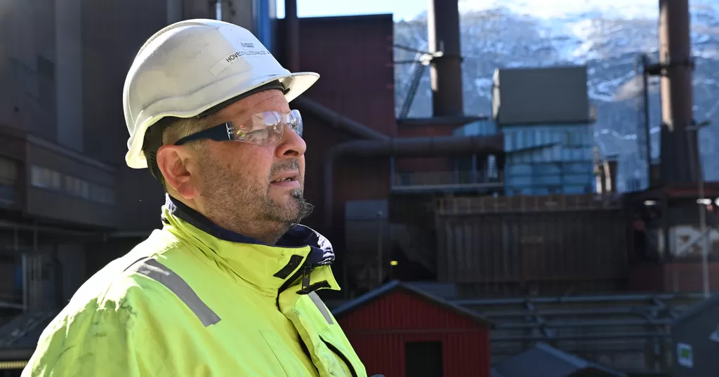 Verket har fått britiske eiere. Ørjan er spent på hva de vil gjøre med hydrogensatsingen ...