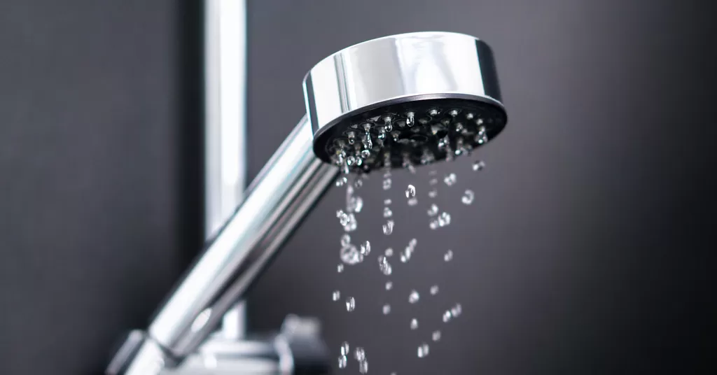 Sjekk hvor mye en dusj egentlig koster | FriFagbevegelse