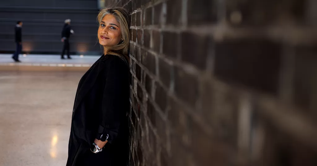 Siden Mishell var 16 har hun lært unge å bruke ord i stedet for å slåss ...