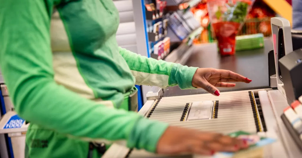 Butikkansatte vet lite om pensjonsordninga på jobben | FriFagbevegelse