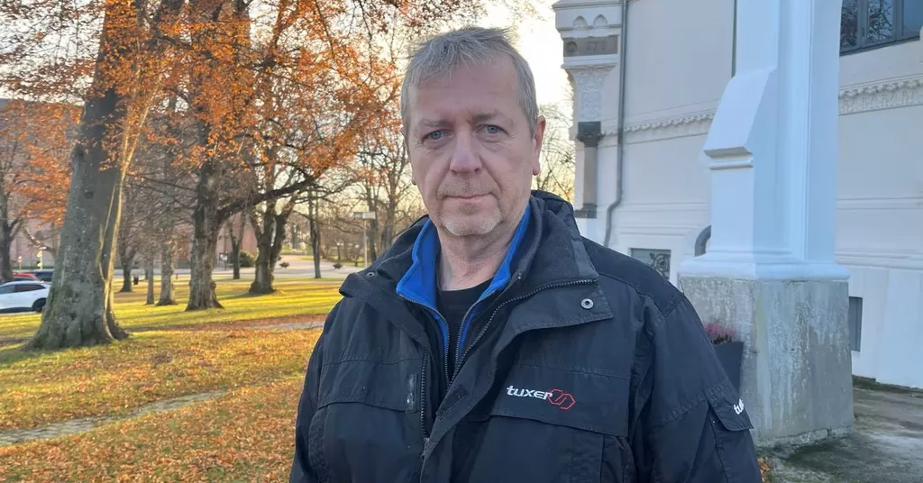 Arild har jobbet i kommunen i 14 år. Nå er han bekymret for pensjonen ...