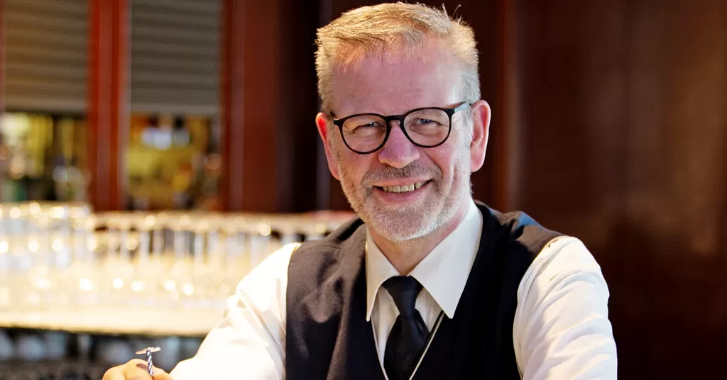 Karl (61) lager Norges beste akevittcocktail | FriFagbevegelse