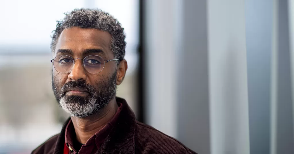 Khalid tar kampen mot milliardærene: – Kan sette familien i fare | FriFagbevegelse